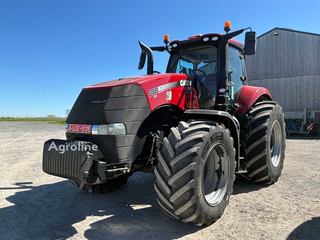 Prodaje se Case IH 380CX traktor točkaš na aukciji
