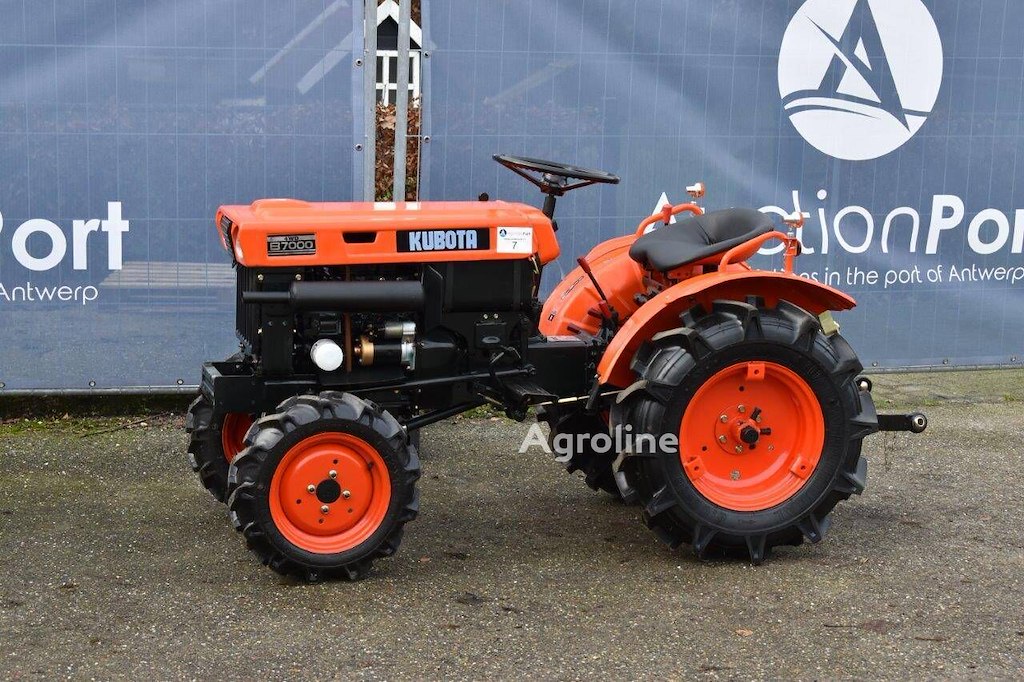 Prodaje se Kubota B7000 traktor točkaš na aukciji