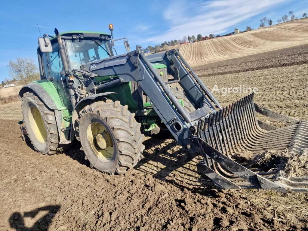 Prodaje se John Deere 6620 traktor točkaš na aukciji