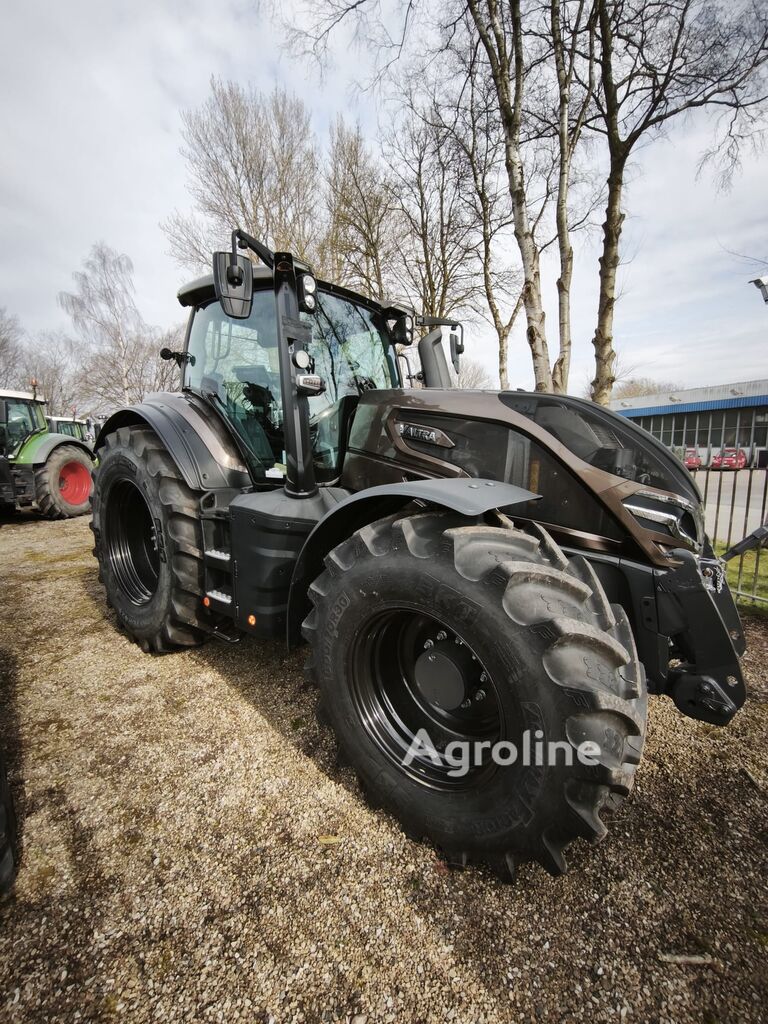Valtra Q265 traktor točkaš