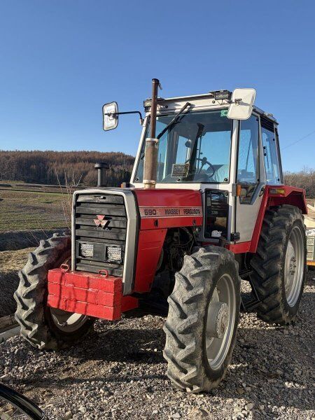 Massey Ferguson TRACTOR(Massey Ferguson) traktor točkaš