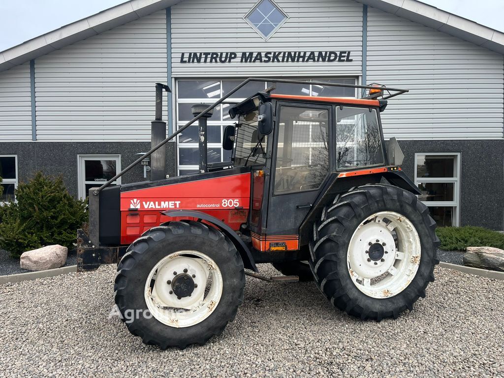 Valmet 805 GLOX med skovinddækning traktor točkaš