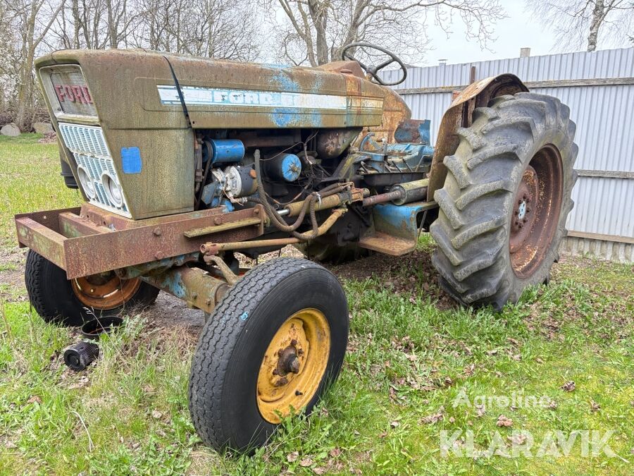 Prodaje se Ford 5000 traktor točkaš na aukciji
