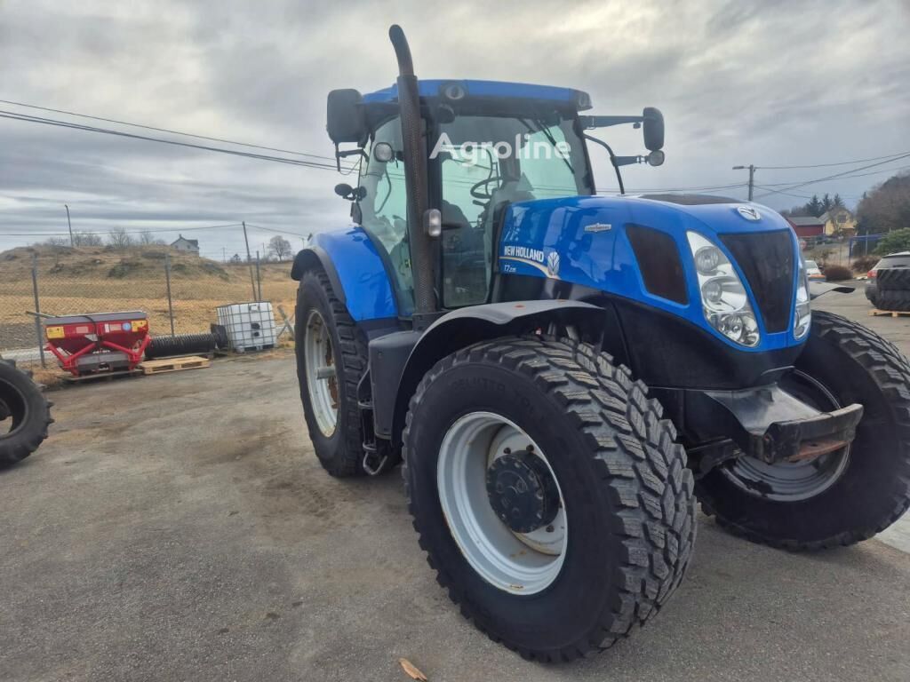 Prodaje se New Holland T7.235 traktor točkaš na aukciji