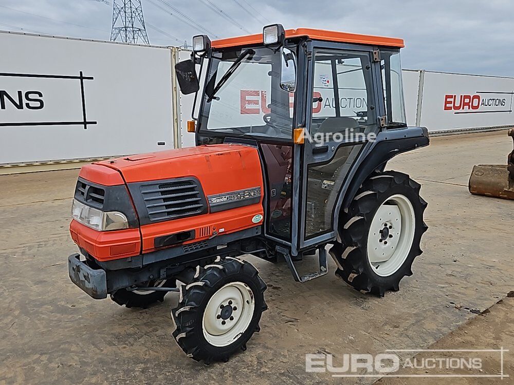 Prodaje se Kubota GL240 mini traktor na aukciji