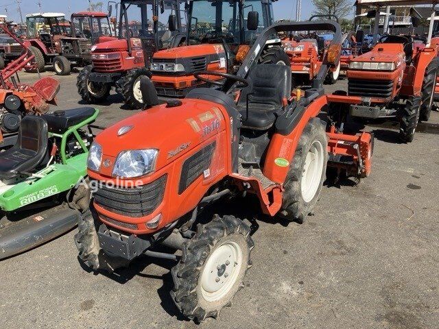 Kubota TRACTOR(Kubota) mototraktor