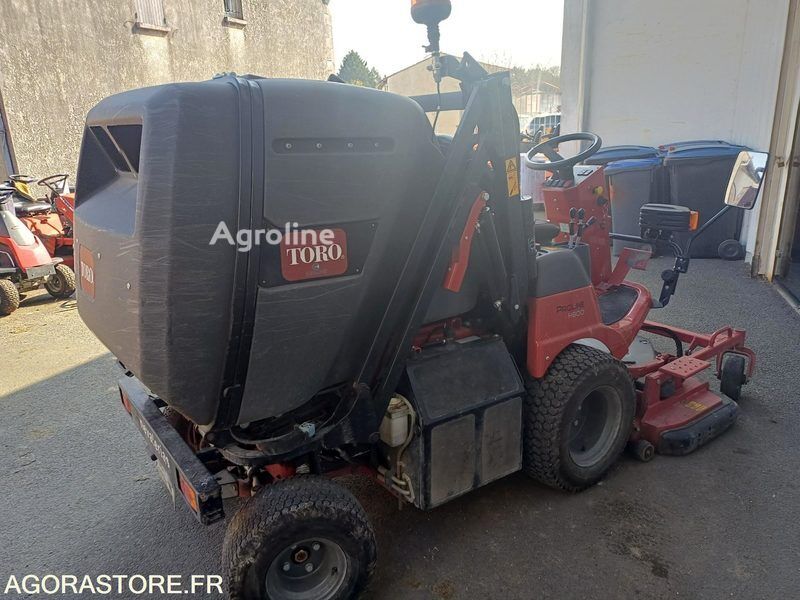 Prodaje se Toro PLH800 traktor kosilica na aukciji