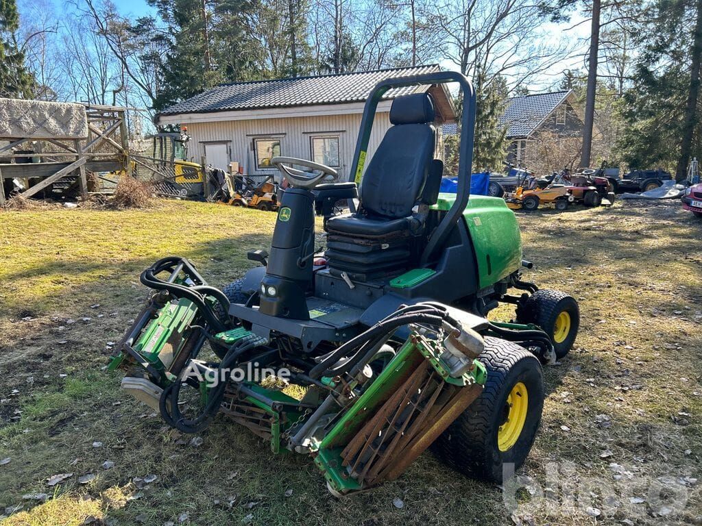Prodaje se John Deere 3235C traktor kosilica na aukciji
