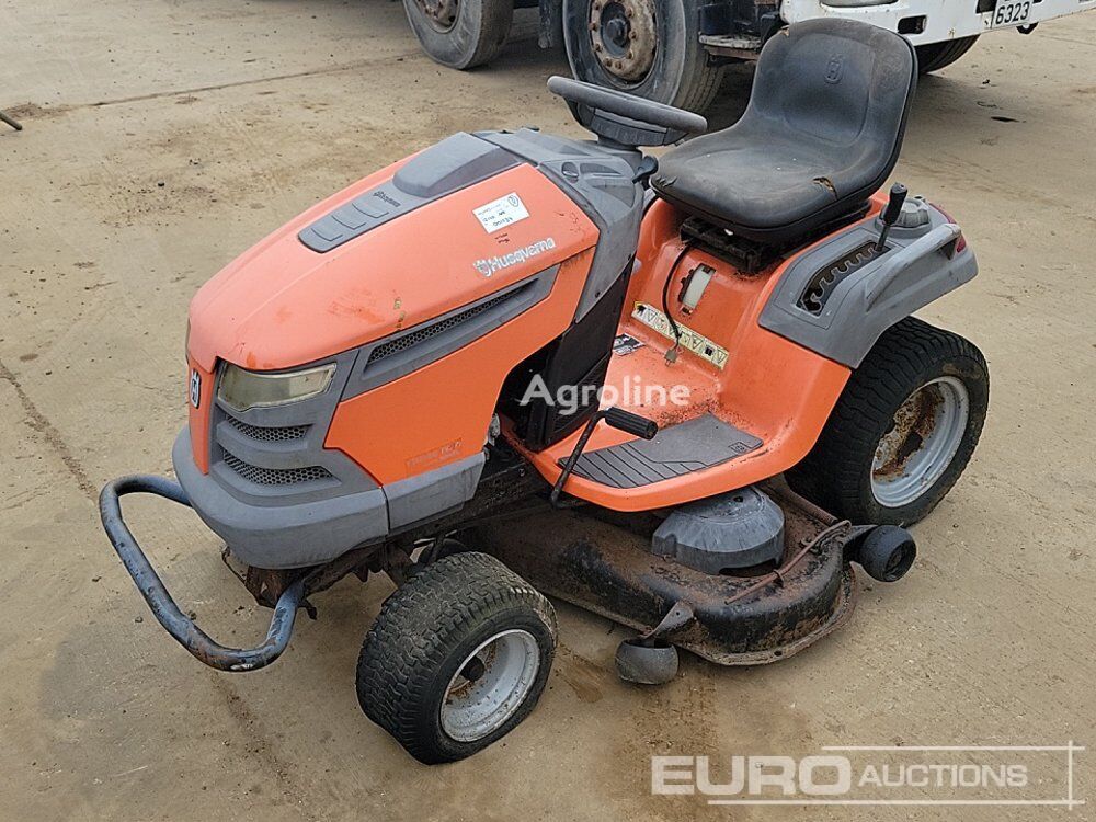 Prodaje se Husqvarna YTH220 traktor kosilica na aukciji