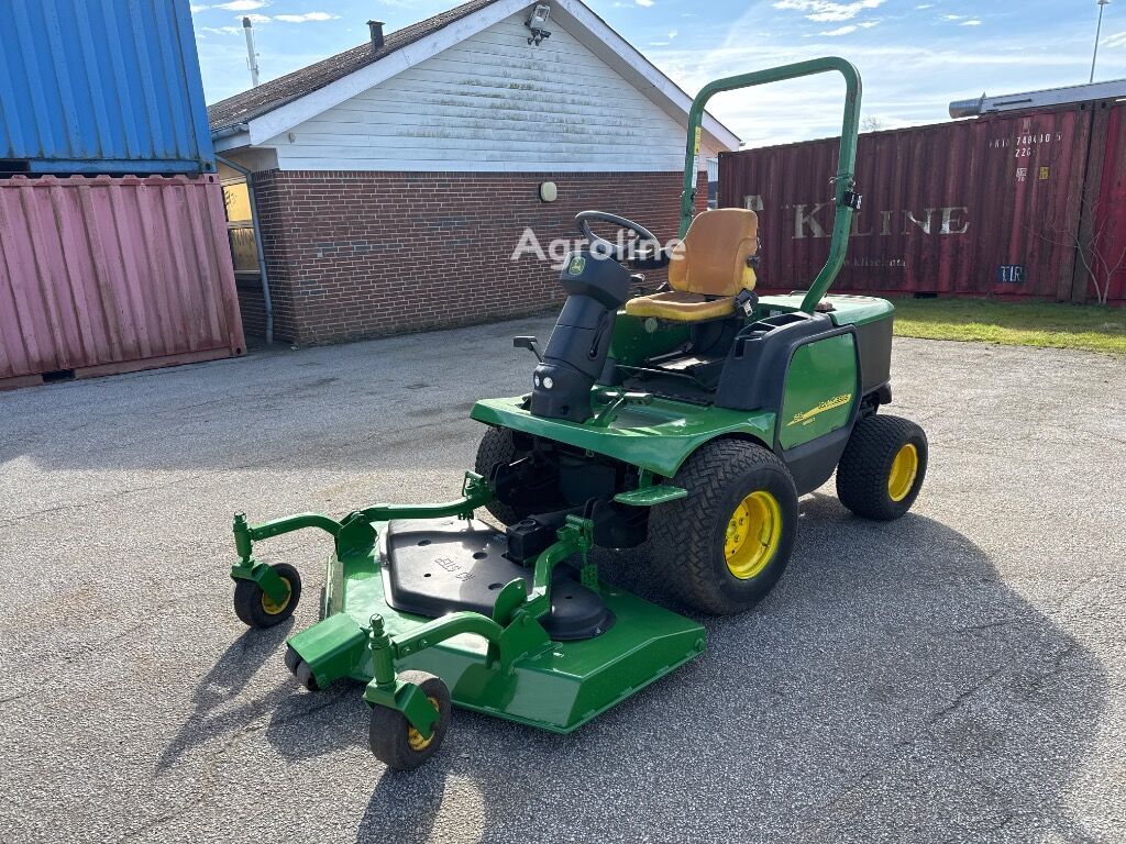 Prodaje se John Deere 1545 4x4 traktor kosilica na aukciji