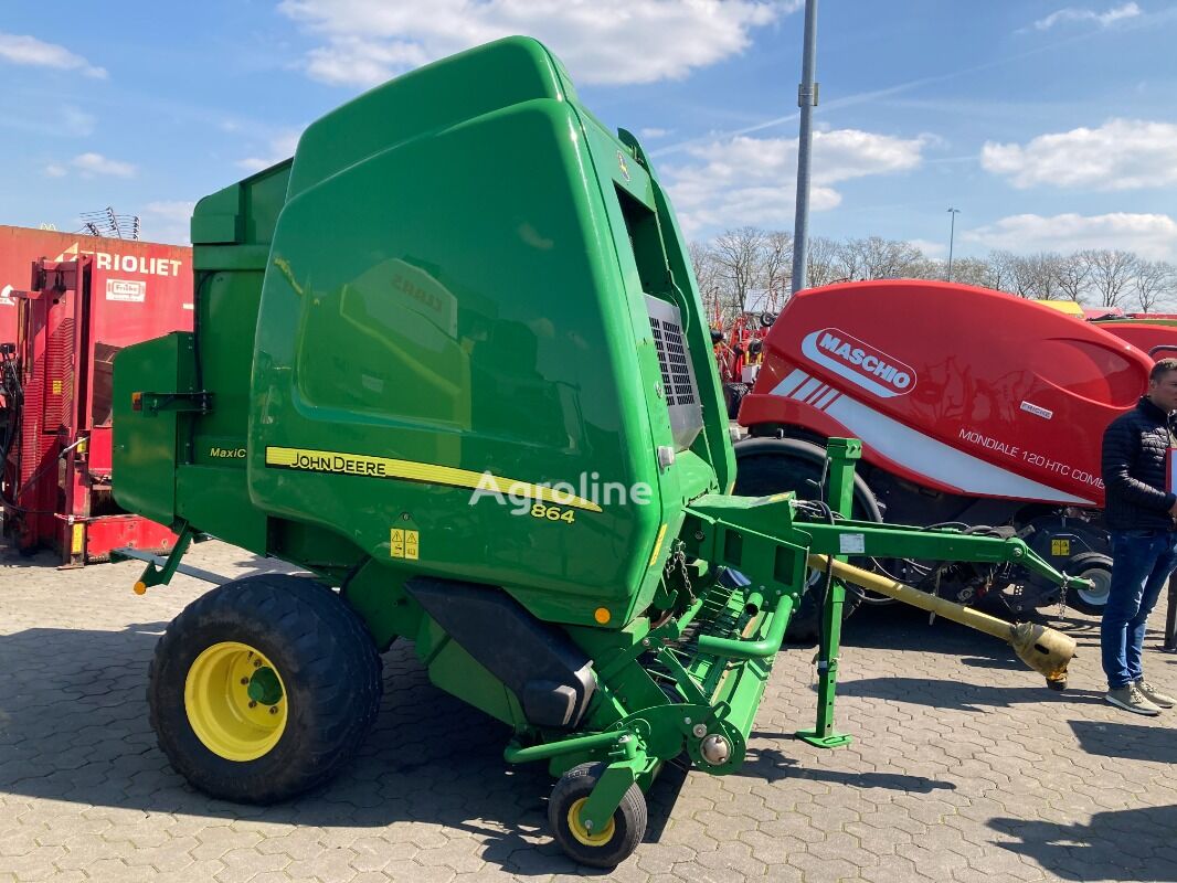 John Deere 864 balirka za okrugle bale