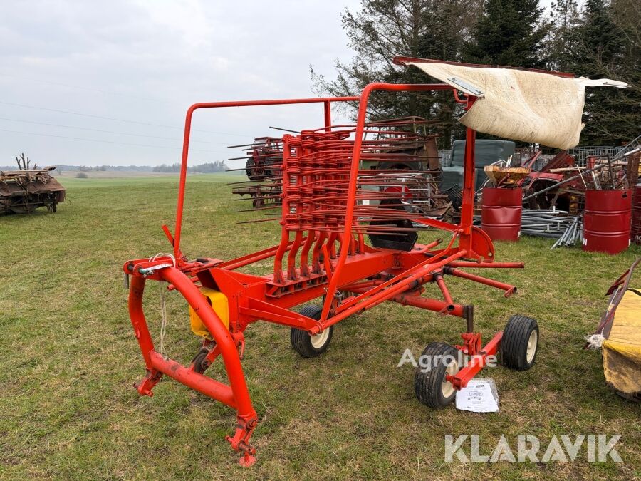 Prodaje se Kuhn Rotorrive Kuhn balirku za okrugle bale na aukciji