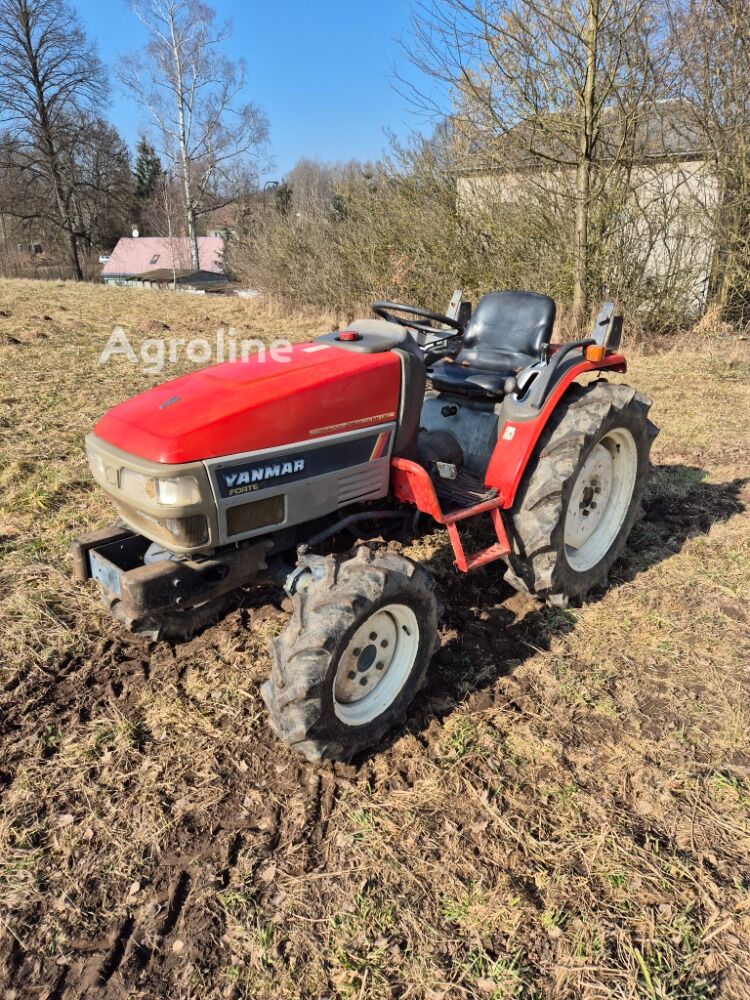 Yanmar f-250 forte balirka za okrugle bale