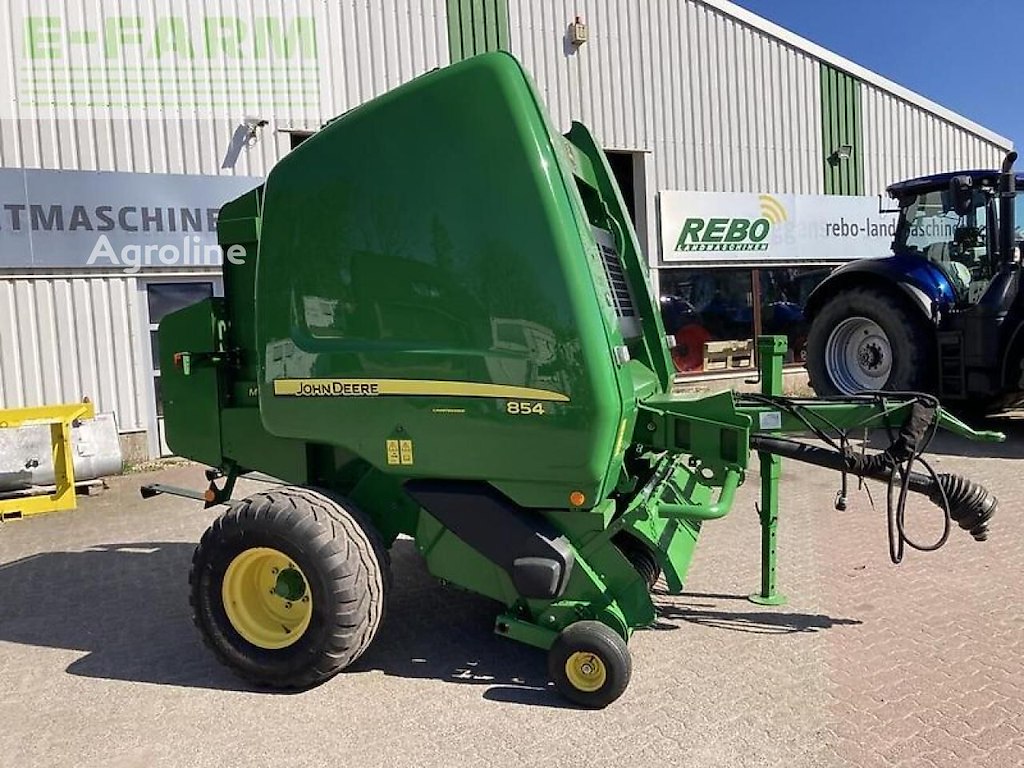 John Deere 854 maxi cut balirka za četvrtaste bale