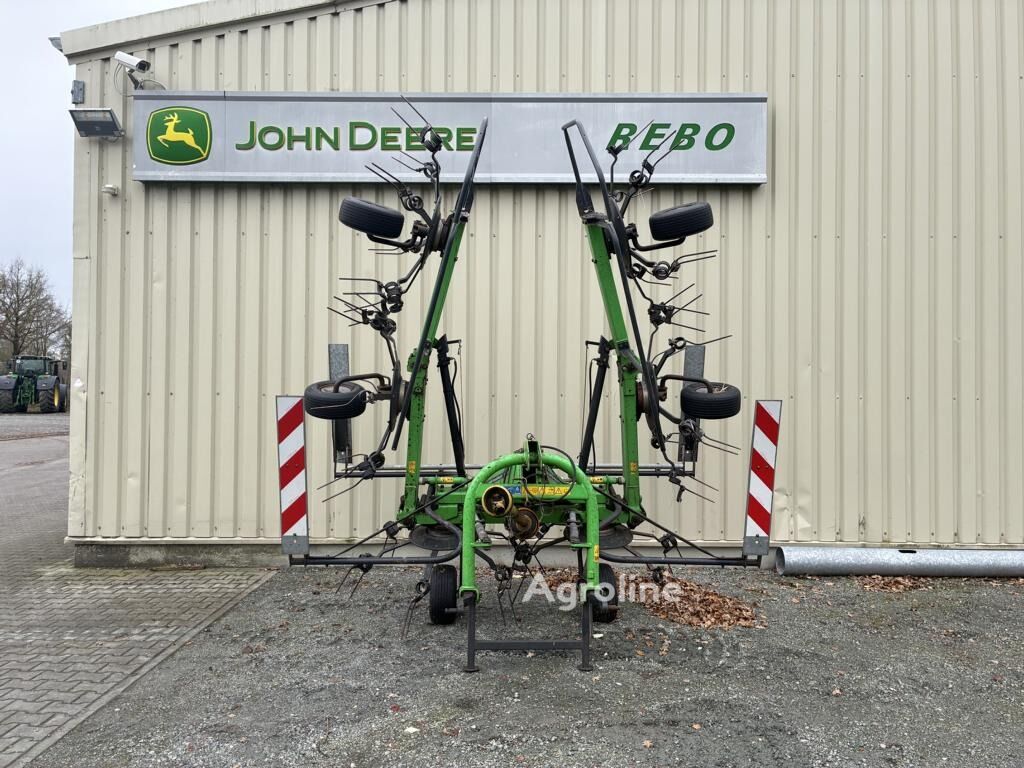 Deutz-Fahr CONDIMASTER 6821 prevrtač sena
