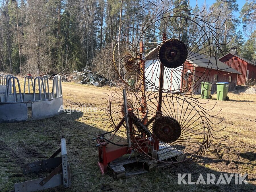 Prodaje se Frontsträngläggare sakupljač sena na aukciji