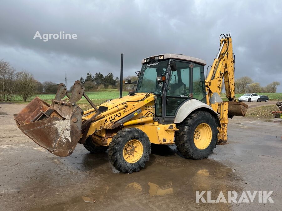 Prodaje se New Holland NH 95 harvester na aukciji