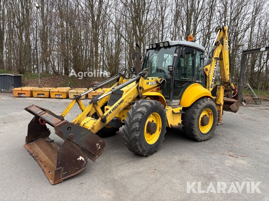 Prodaje se New Holland B115-4PS harvester na aukciji
