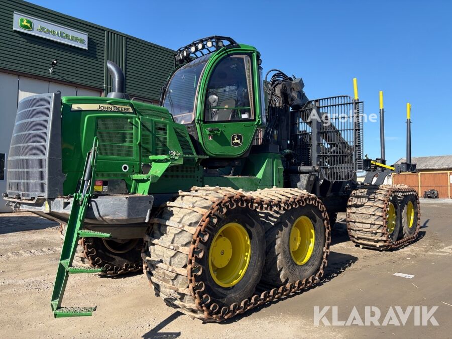 Prodaje se John Deere 1910G forvarder na aukciji