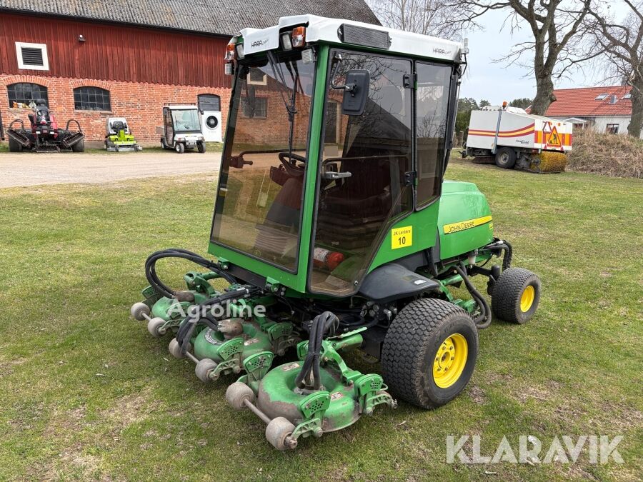 Prodaje se John Deere 8800 TerrainCut kosilicu za travu na aukciji