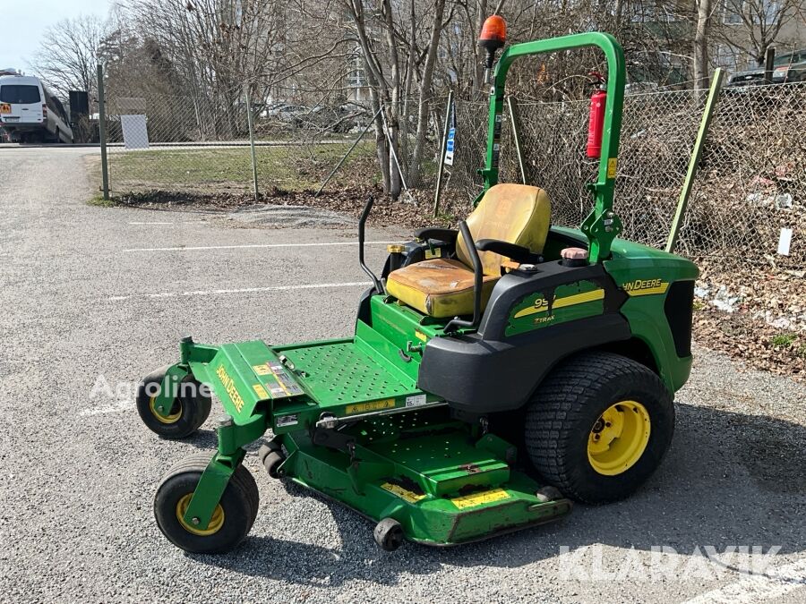 Prodaje se John Deere 997 kosilicu za travu na aukciji