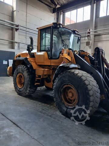 Volvo točkaš utovarivač L120G
Volvo L120G