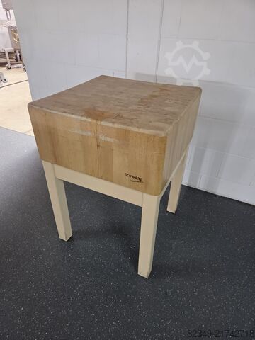 Mašina za preradu mesa
Hackklotz Aus Holz 70x70