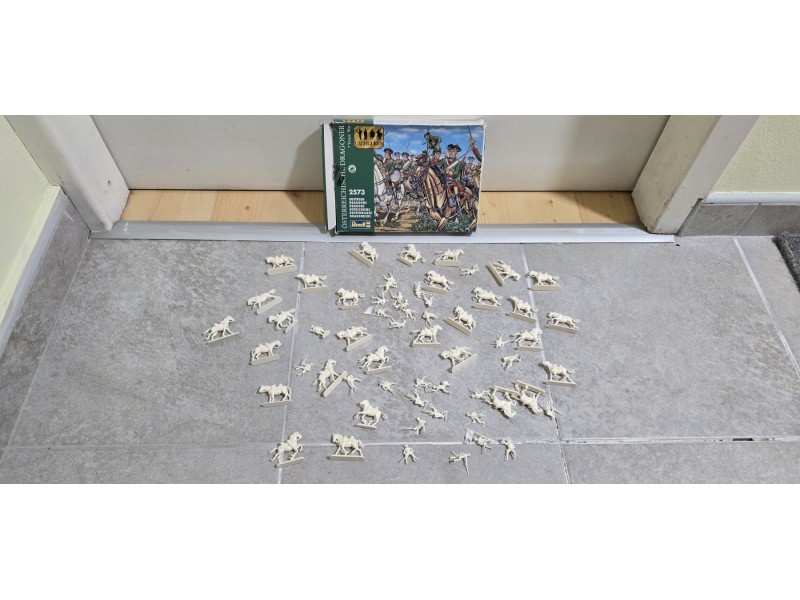 Revell 1:72 Austrian Dragoons - gomila figurica