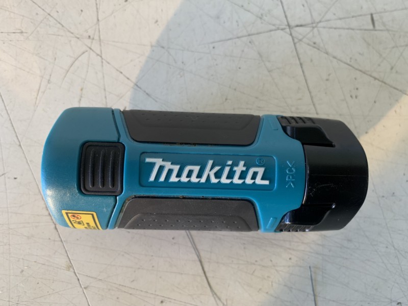Makita lampa