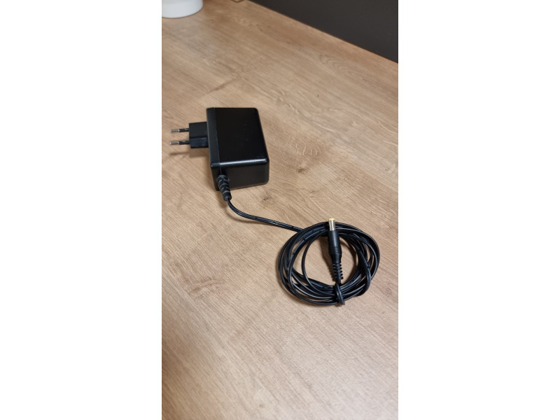 Adapter 15V 1.5A