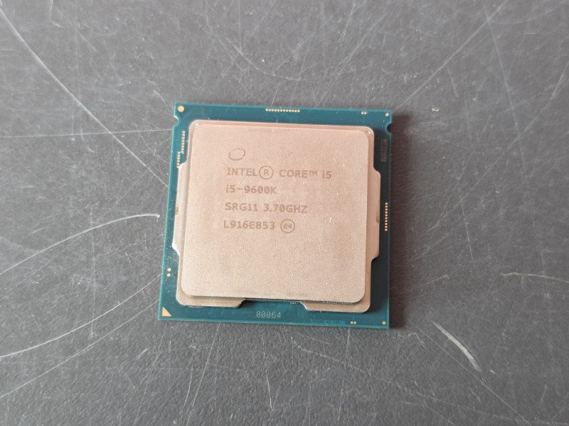 Intel i5 9600K
