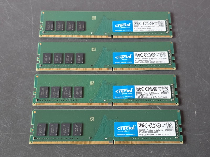 DDR4 Crucial 16GB (4 x 4GB)