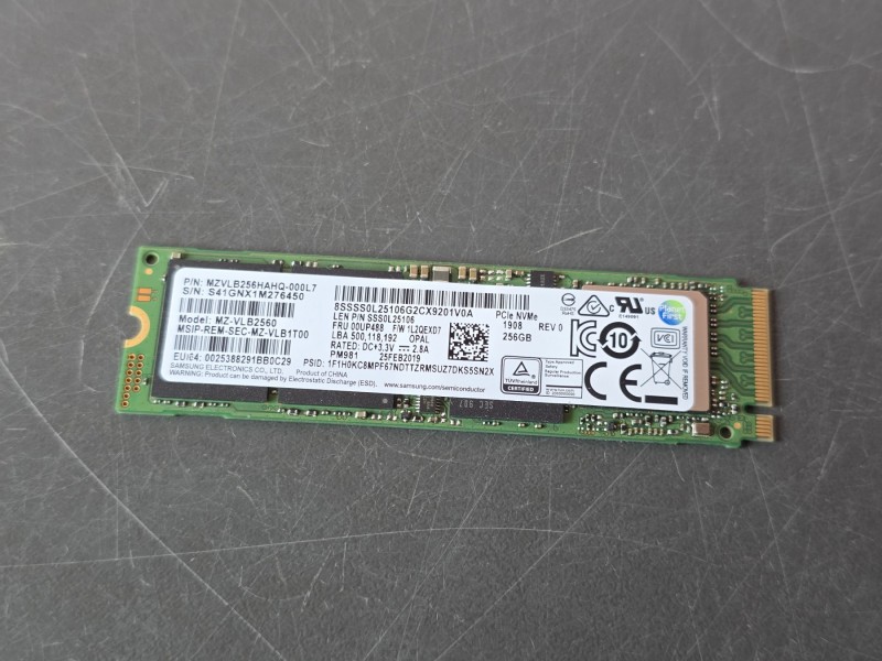 Samsung 256GB - 2 dana