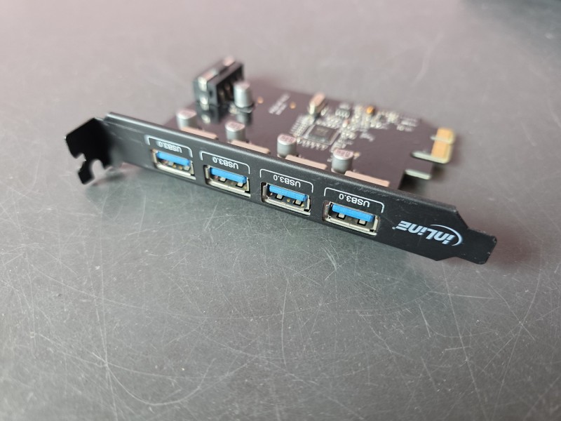 4 x USB 3.0 na PCI-E