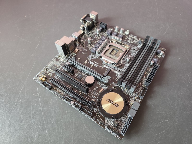 ASUS H170M-E D3