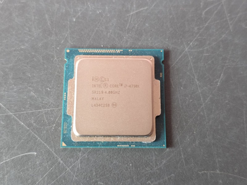 Intel i7 4790K