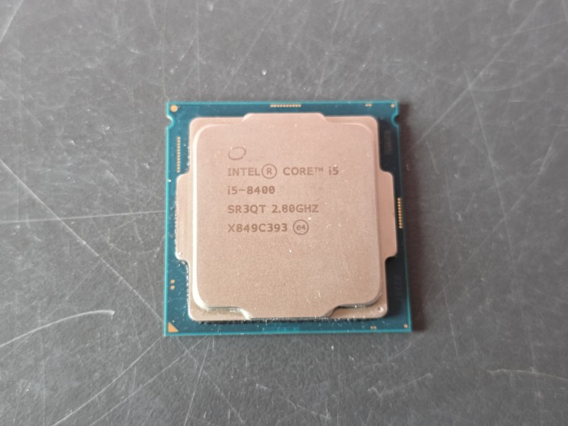 Intel i5 8400