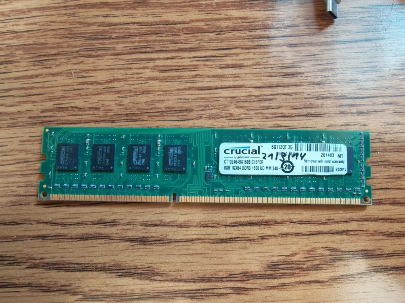 4. Crucial 8gb DDR3