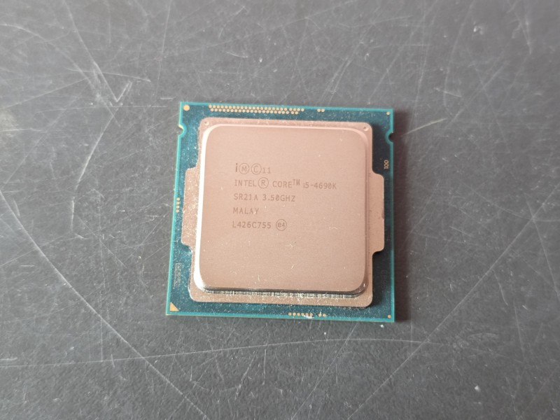 Intel i5 4690K