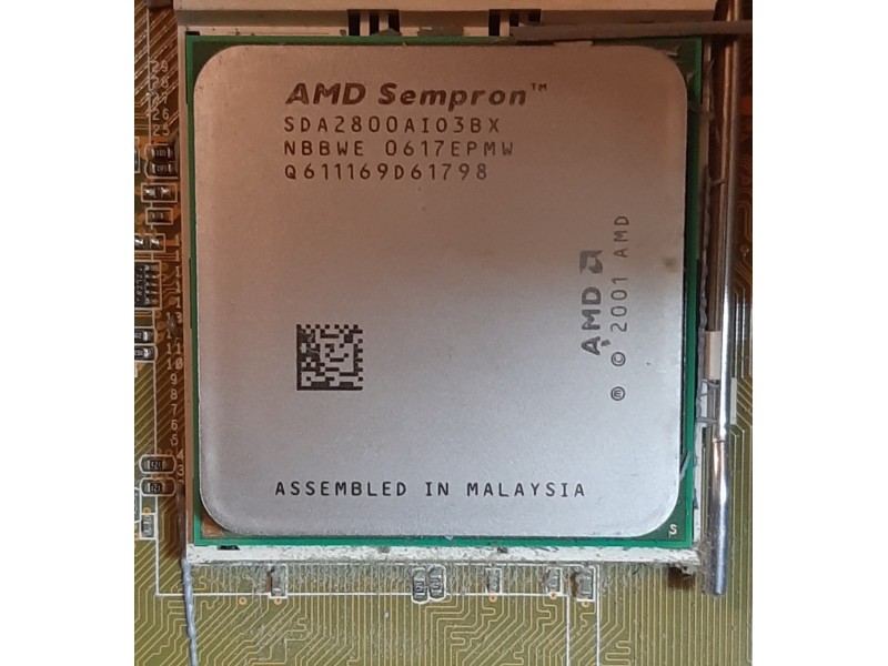 Processor AMD Sempron SDA2800AI03BX+kuler i ležište+GR