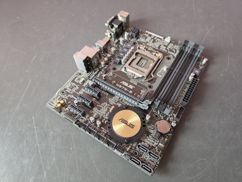 ASUS H97M-E