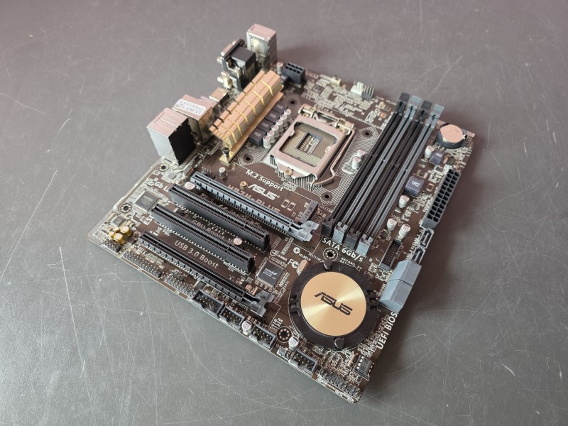 ASUS H97M-PLUS
