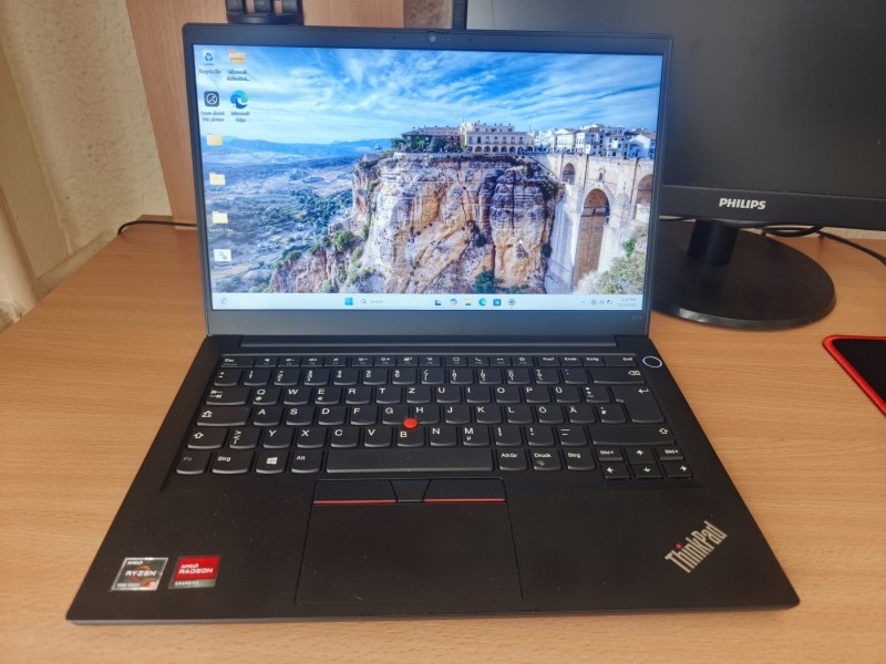 Lenovo ThinkPad E14 Gen3