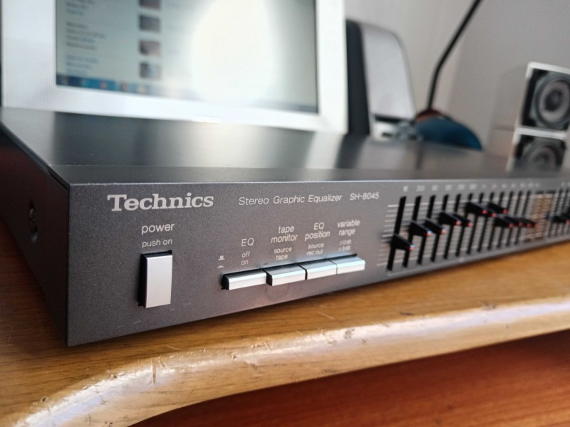 Technics SH-8045 (ekvilajzer ODLICAN)