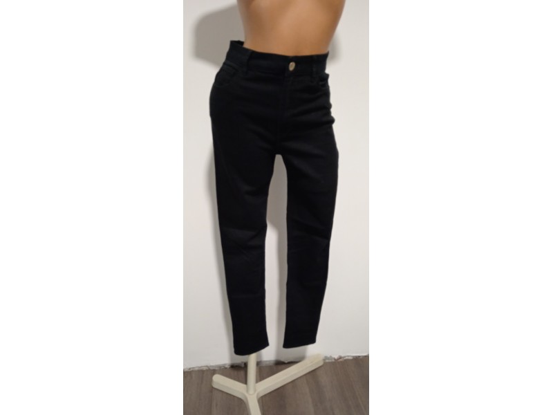 4. H&M pantalone vel M-38
