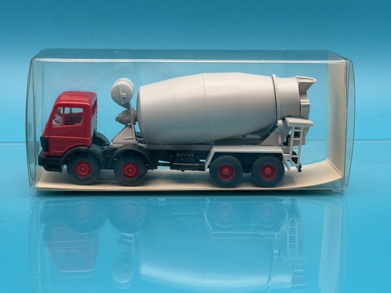 BOX 1:87 WIKING Mercedes mešalica za beton [MT-46]