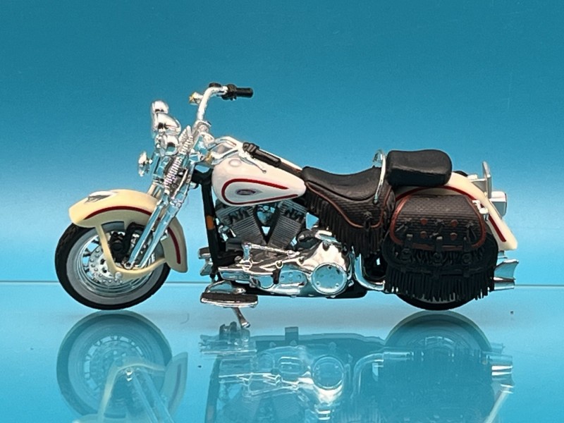 1:18 MAISTO Harley-Davidson [MX-86]