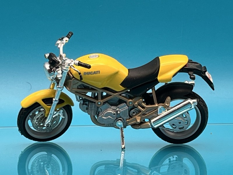 1:18 MAISTO Ducatti Monster 900 [MX-33]