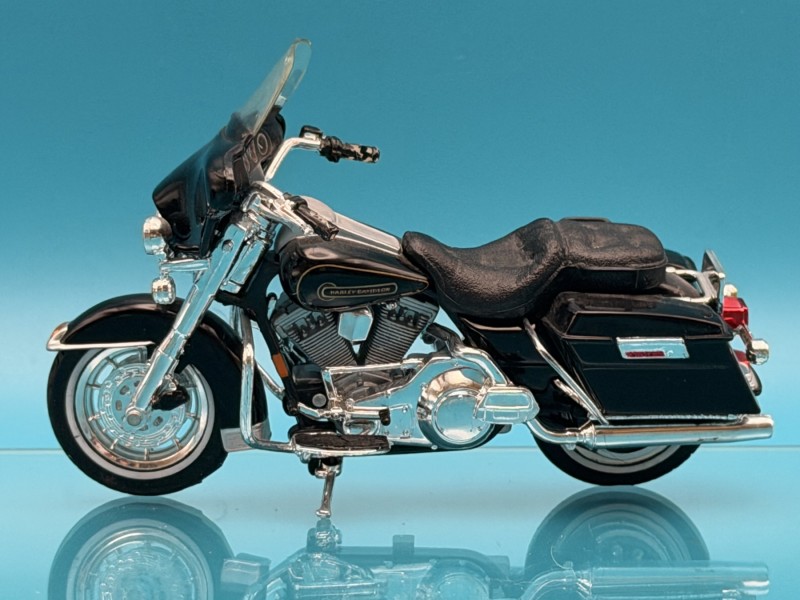 1:18 MAISTO Harley-Davidson [MX-40]