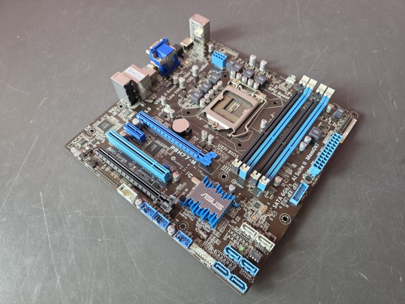 ASUS P8H77-M